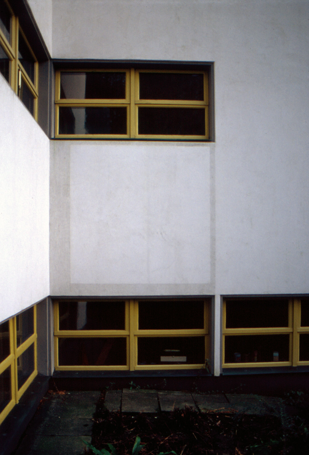 ALAN JOHNSTON | ARTIST | WINDOWS BASEL: WALLS RIEHEN - PROJECTS